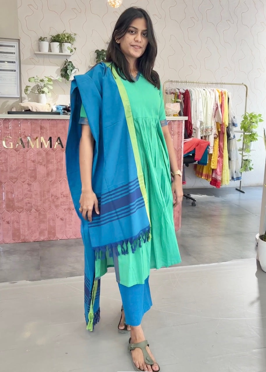 Nyra Cut Handloom Suit Set – Gammaa Clothing